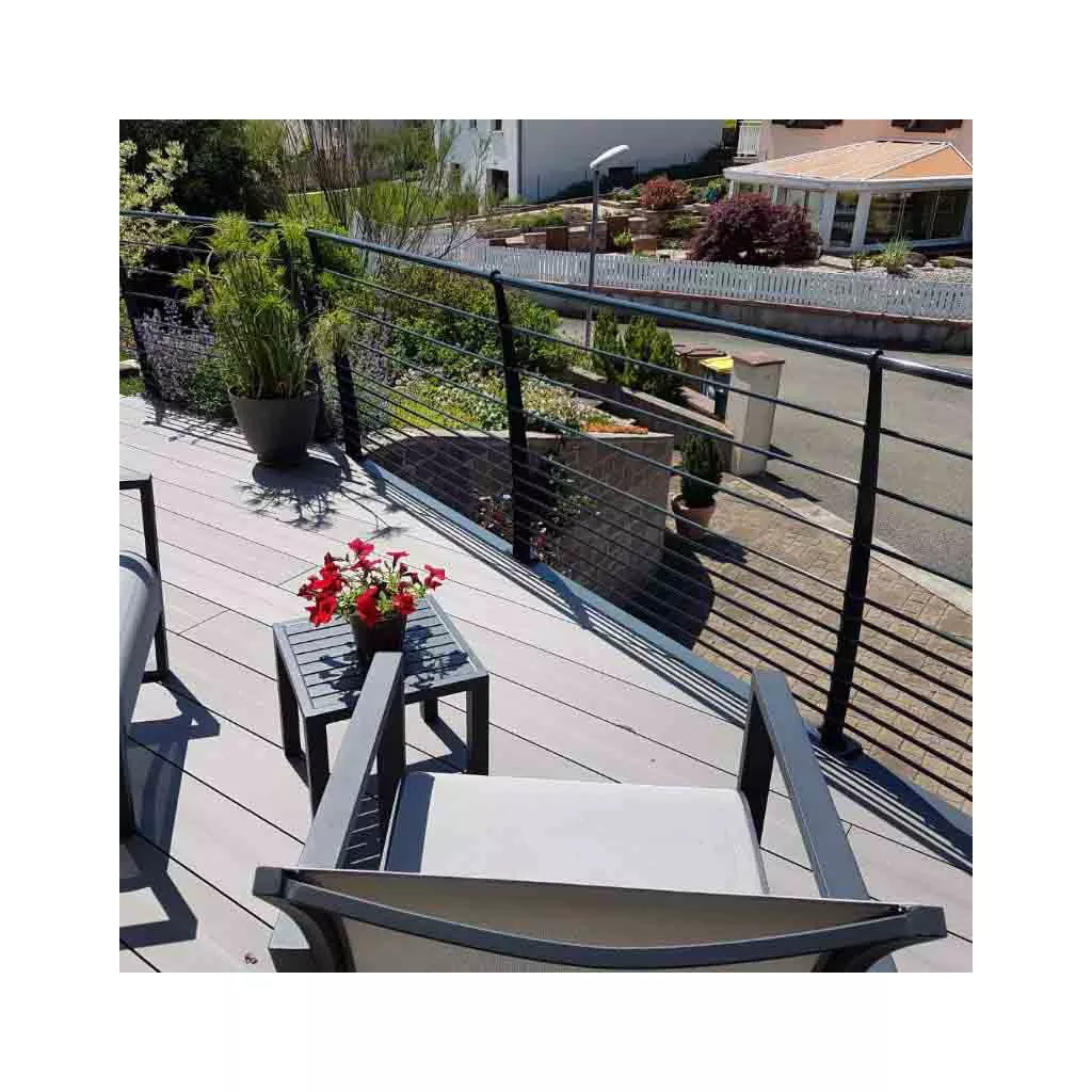 Garde corps acier terrasse ou balcon 10 lisses et main courante