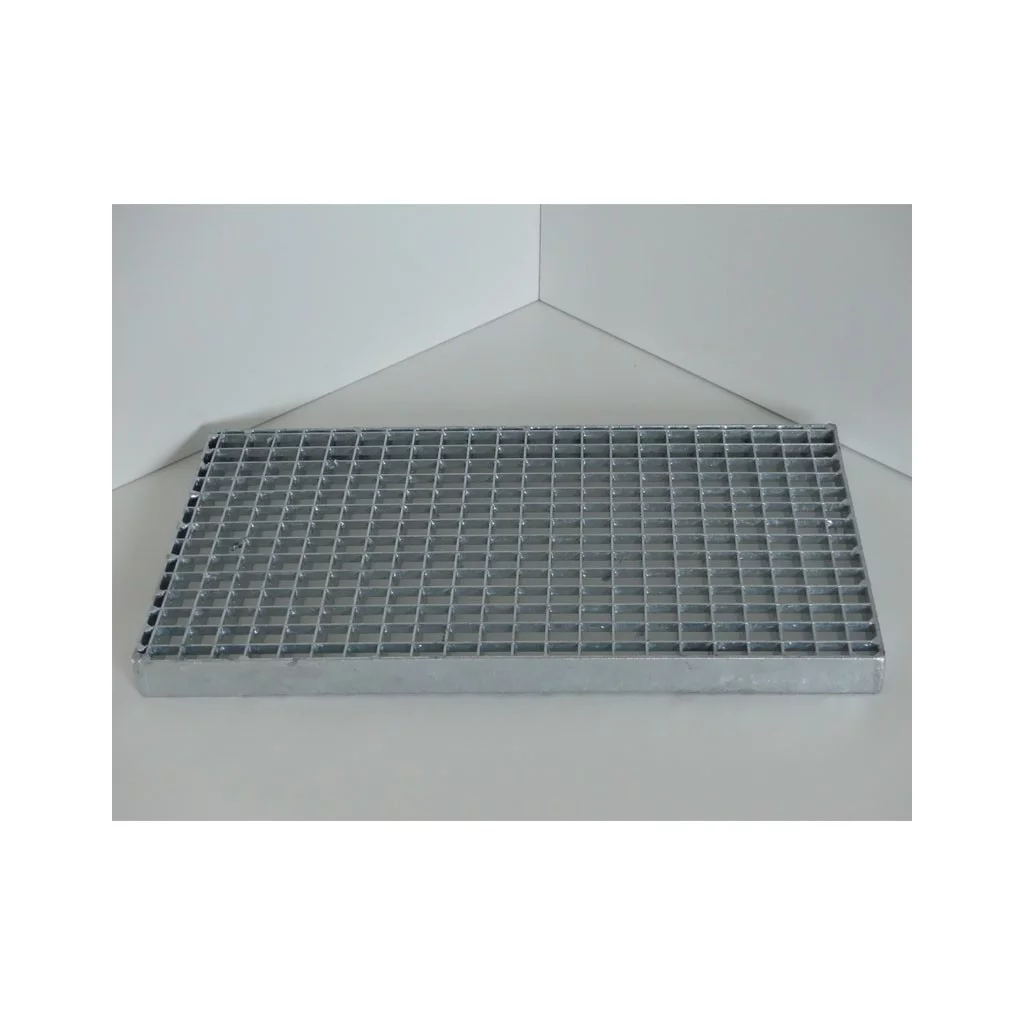 Caillebotis acier galvanisé sur mesure 19/19 et porteurs 25/2 mm Caillebotis acier galvanisé sur mesure 19/19 et porteurs 25/2 mm