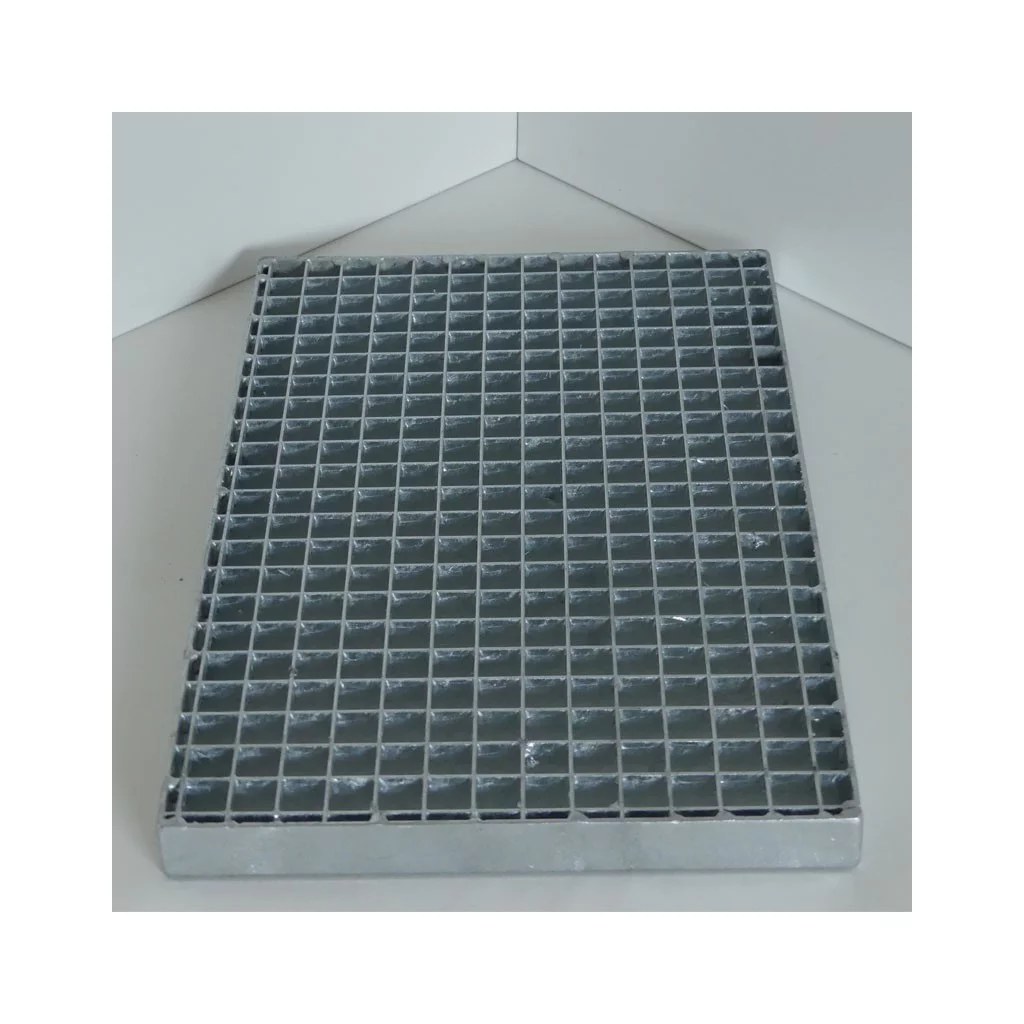 Caillebotis acier galvanisé sur mesure 19/19 et porteurs 25/2 mm Caillebotis acier galvanisé sur mesure 19/19 et porteurs 25/2 mm