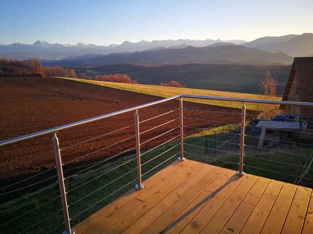 Garde corps à câble tendu sobre et élégant - Blog - Métalenstock